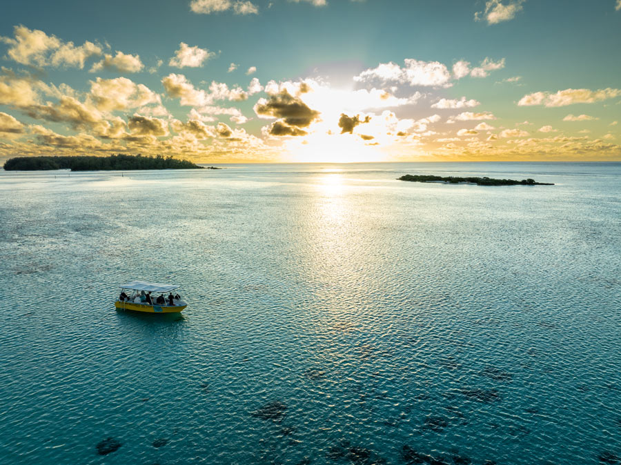 Unforgettable sunsets from the lagoon of Moorea - Moorea Tiki Tour